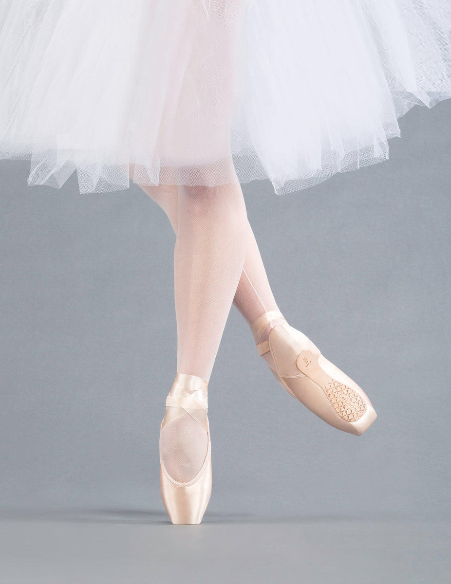 My First Pointe Class – Dazzle Dance Boutique